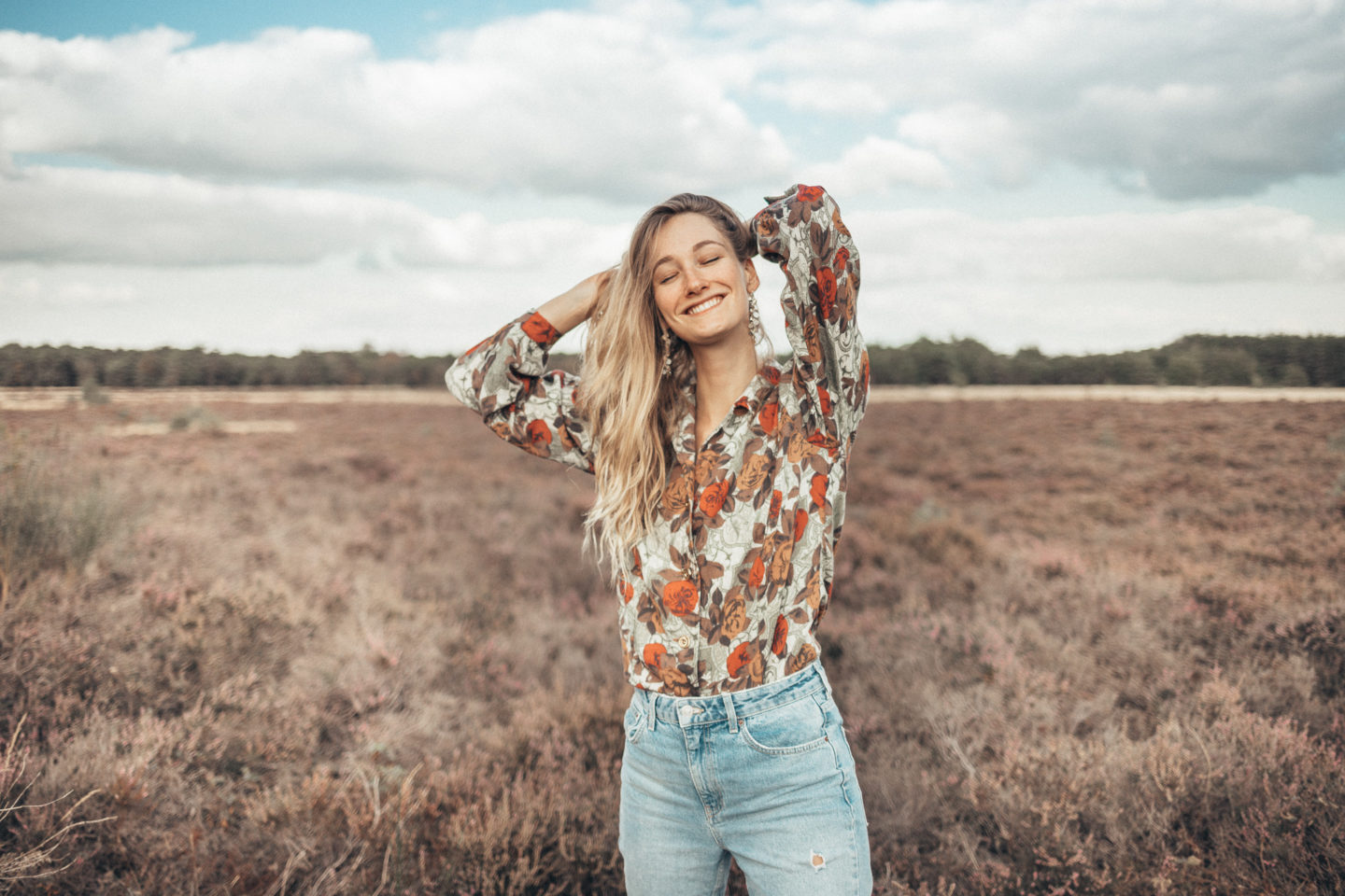 Laura Christmann earrings and secondhand blouse - Eveoaks